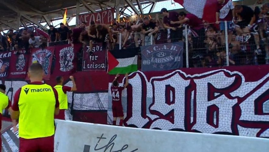 Ο Τσάκλα ισοφάρισε την ΑΕΚ και πανηγύρισε δίπλα στη σημαία της ...